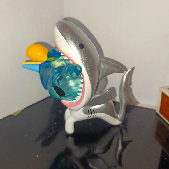 tokidoki hello kitty | Accessories | Tokidok Shark Maxilla Brand New ...